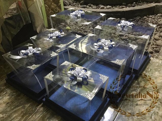 Jual Box seserahan tumpuk navy (hiasan sudut order terpisah) | Shopee ...
