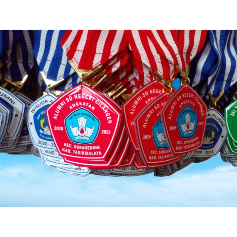 Jual medali akrilik stenless costum wisuda /kelulusan | Shopee Indonesia