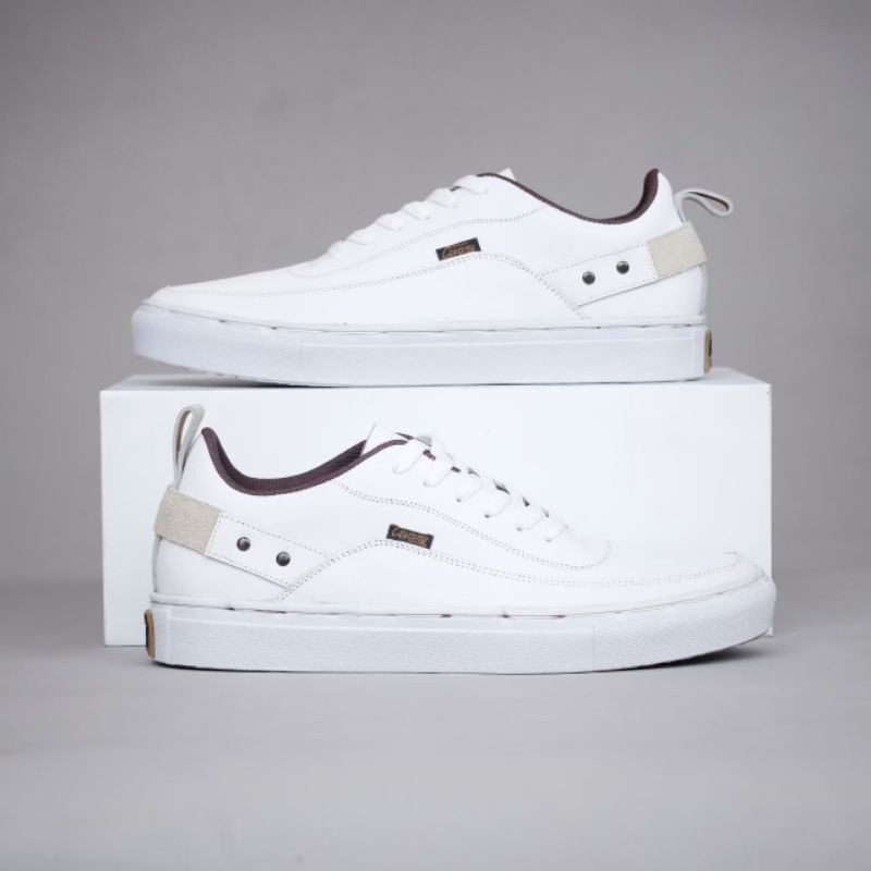 Jual Sneakers Pria Kulit Asli Original CEVANY CEVANY CYRE WHITE - BLACK & BROWN SERIES Sepatu ...