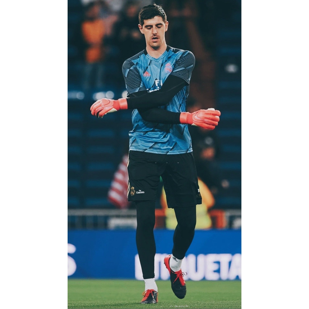 Jual POSTER TERBARU THIBAUT COURTOIS KIPER REAL MADRID / PIALA EROPA ...