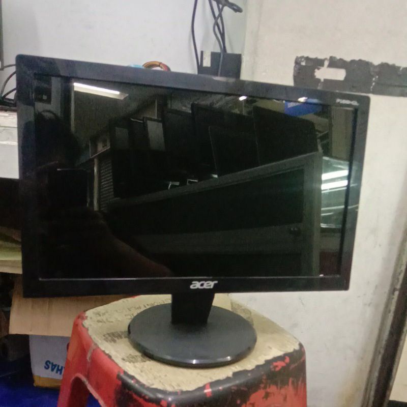 Jual MONITOR LED ACER 16 INCHI WIDE P166HQL SUPER MULUSS | Shopee Indonesia