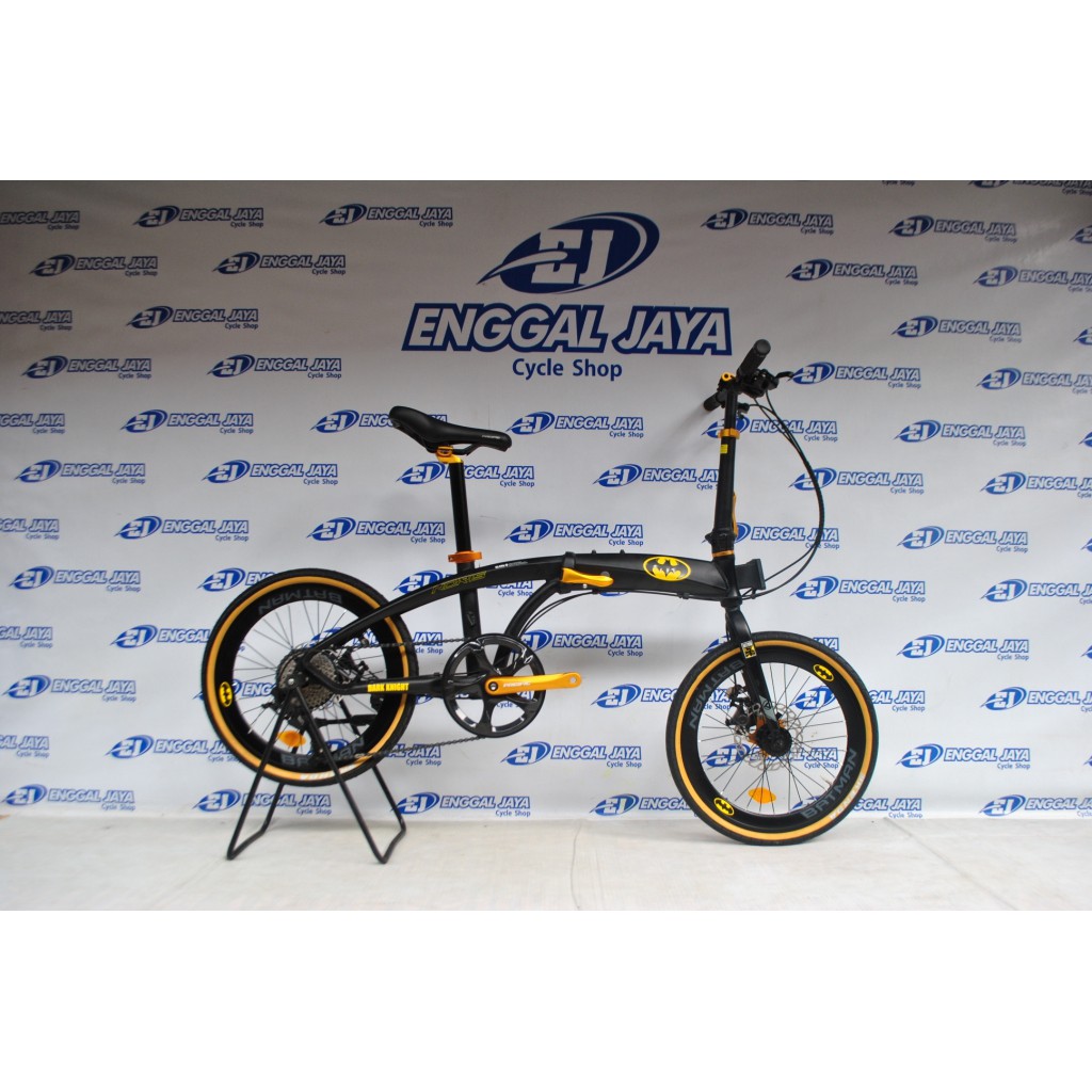 Jual Sepeda Lipat Seli Pacific Noris Batman Dark Knight 20 Inch 8 Speed ...