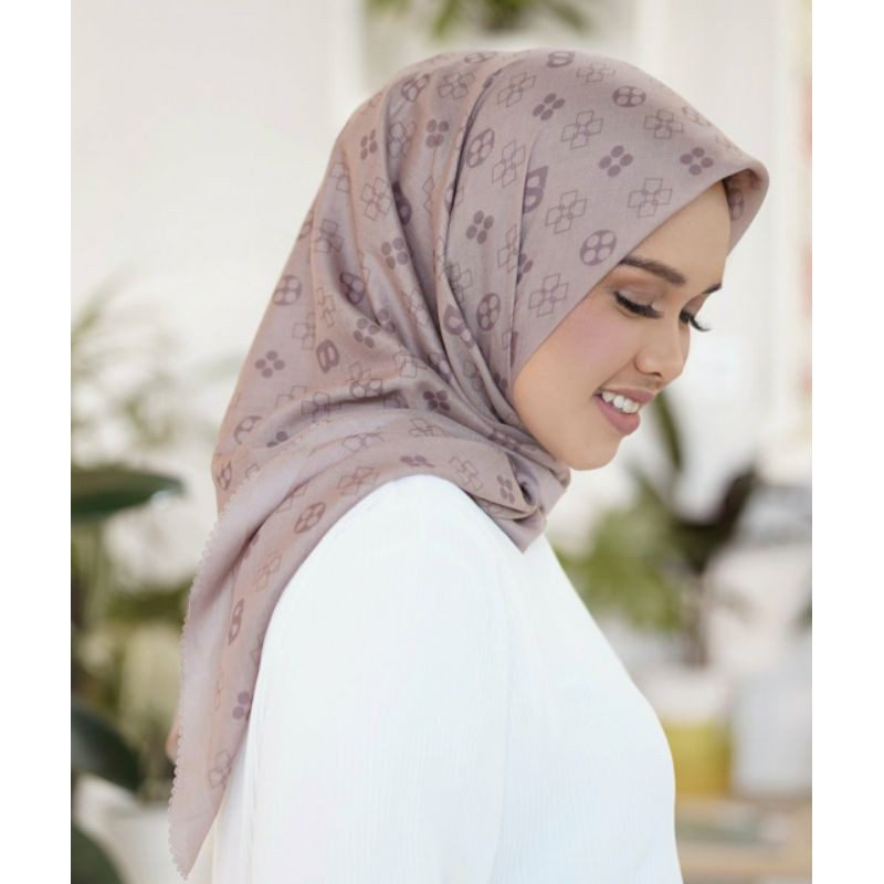 Jual BUTTONSCARVES SCRAMBLE VOILE SQUARE | Shopee Indonesia