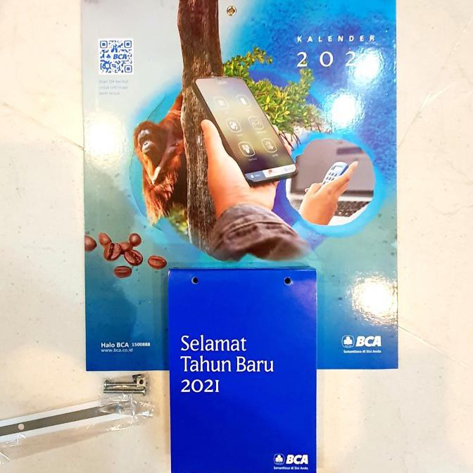 Jual BISA COD SET BCA Prioritas Kalender Tanggal Harian & Calender Meja ...