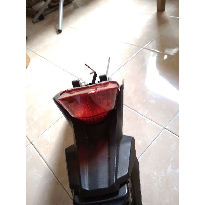Jual slebor selebor spakbor sepakbor stoplamp belakang crf 150L original | Shopee Indonesia