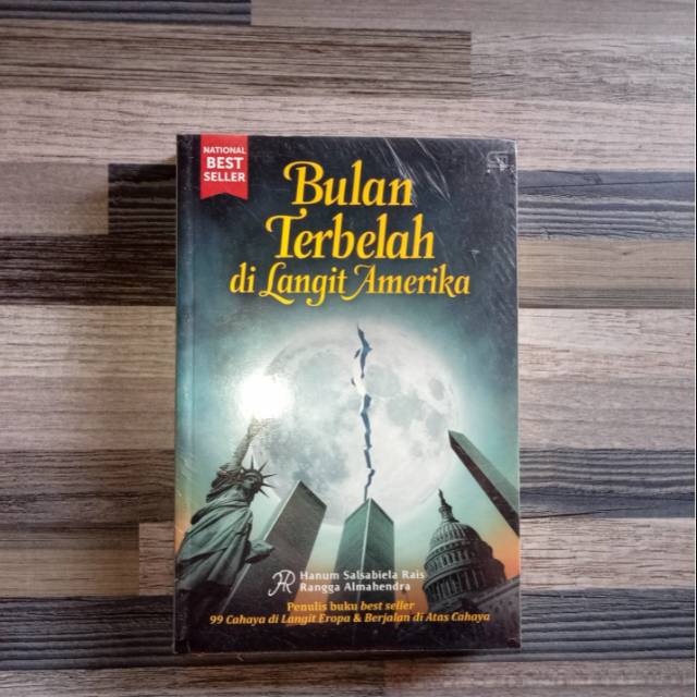 Jual National Best Seller BULAN TERBELAH DI LANGIT AMERIKA Oleh: Hanum ...