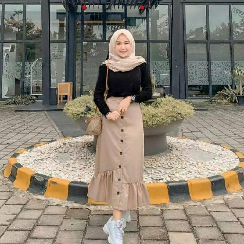 Jual Rok Crinkle Wanita Variasi Kancing Polos Panjang | Shopee Indonesia