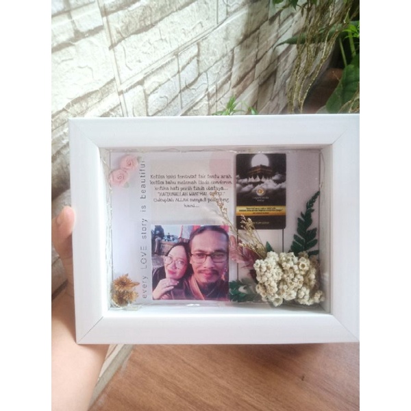 Jual HAMPERS gift CUSTOM bingkai FRAME 3D/hadiah/kado mahar/emas MR ...