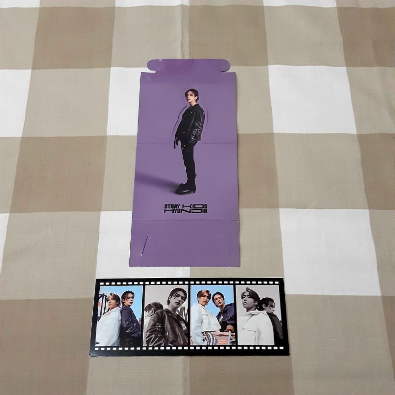 Jual Standee GO LIVE Hyunjin + photostrip HyunSung | Shopee Indonesia