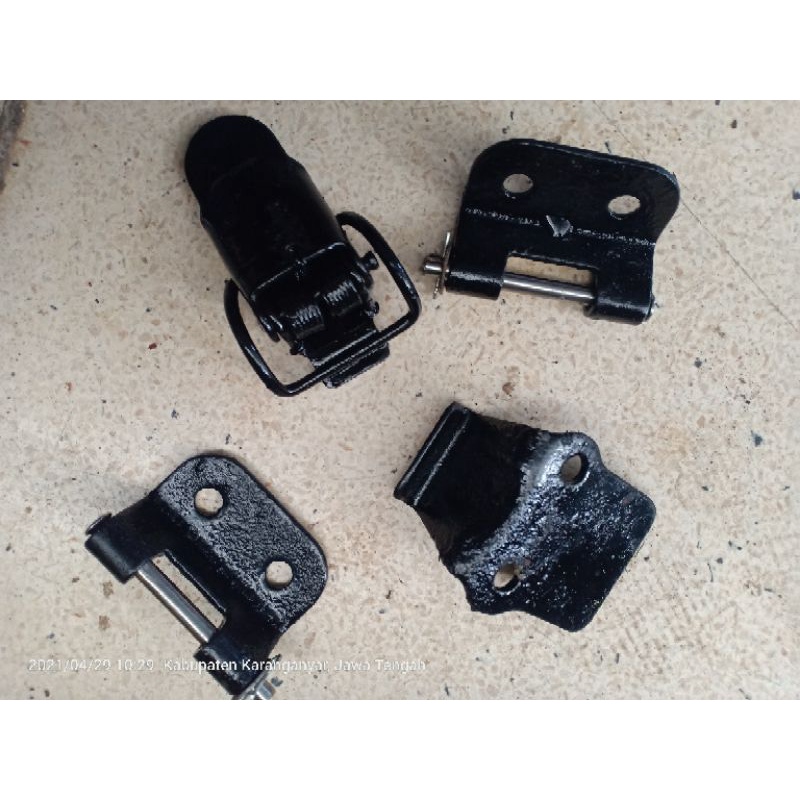 Jual Kancing Engsel jok Yamaha Ls3 DT100 Rs100 As3 GT80 GT50 traill Tua ...