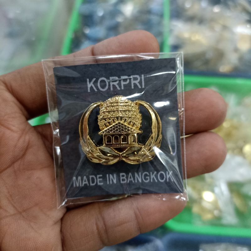 Jual pin korpri MADE in BANGKOK berkualitas-magnet | Shopee Indonesia