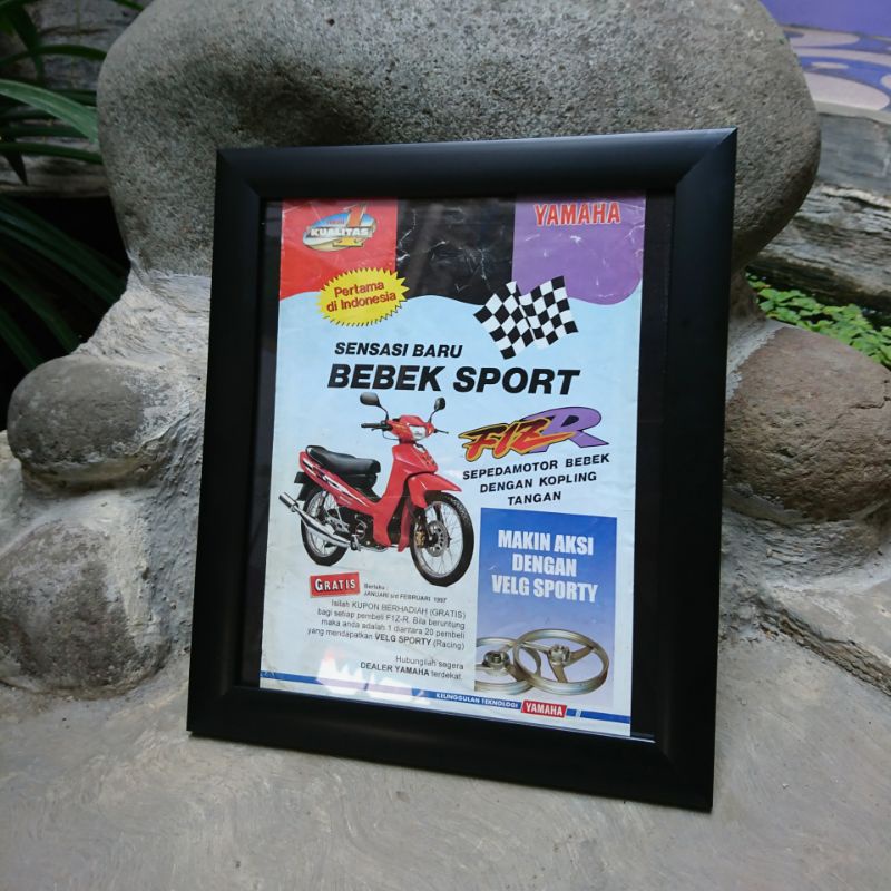 Jual brosur jadul yamaha f1zr / brosur motor / pajangan cafe / dekorasi ...