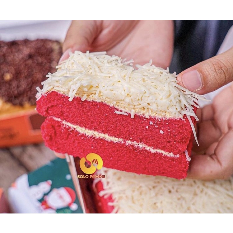 Jual BOLU LAPIS AREN LEMBUT RED VELVET TERANG BULAN MOCCA KEJU KACANG ...