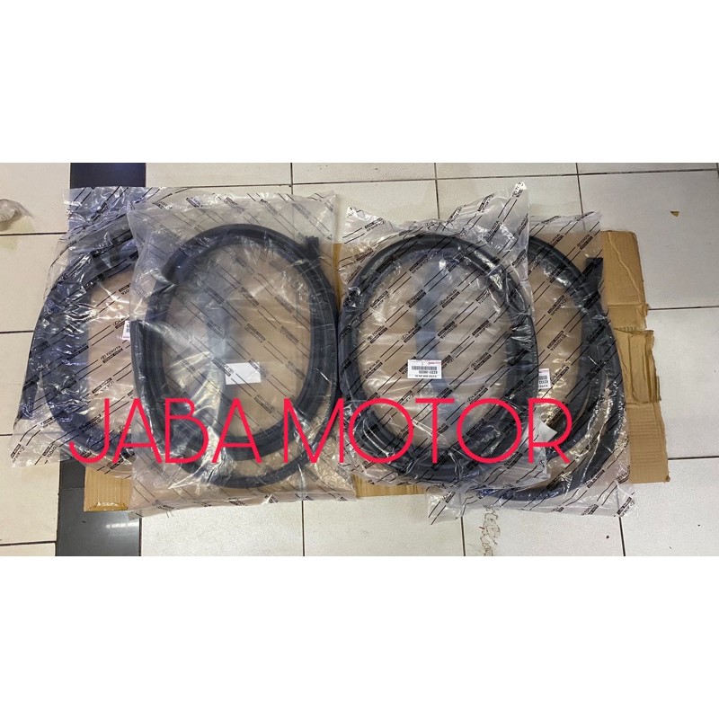 Jual Karet bodi-Karet body Innova original set 4 pintu | Shopee Indonesia