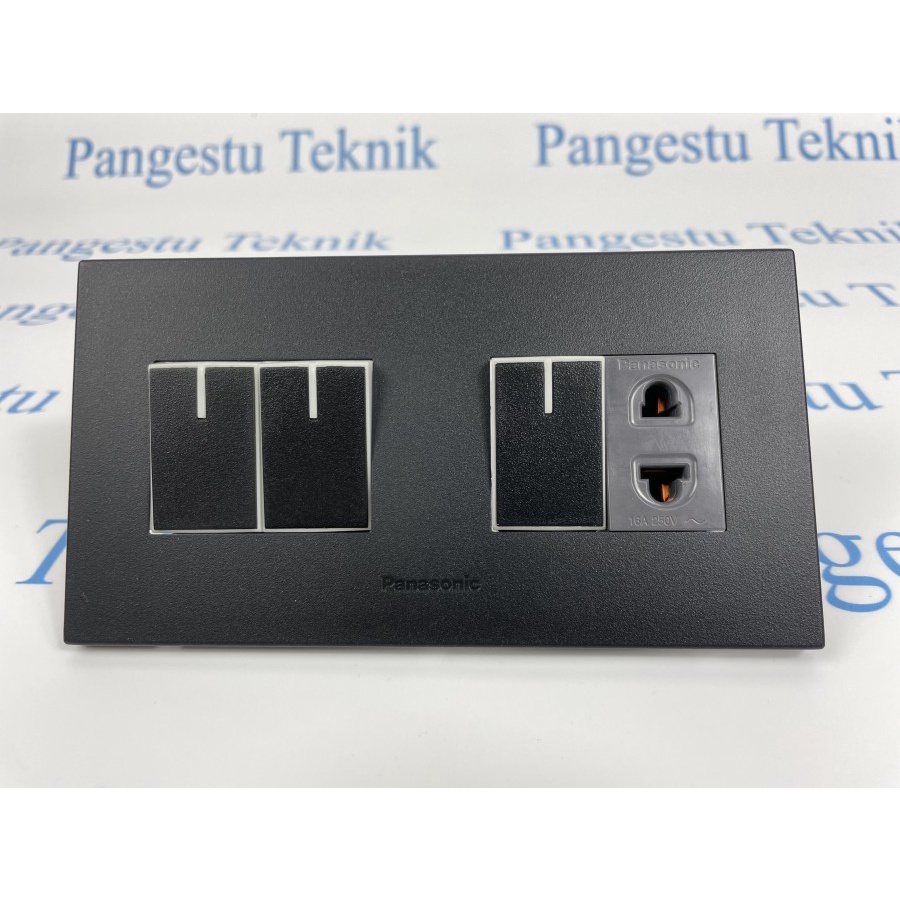 Jual Panasonic Saklar Triple + Stopkontak Universal Style Black ...
