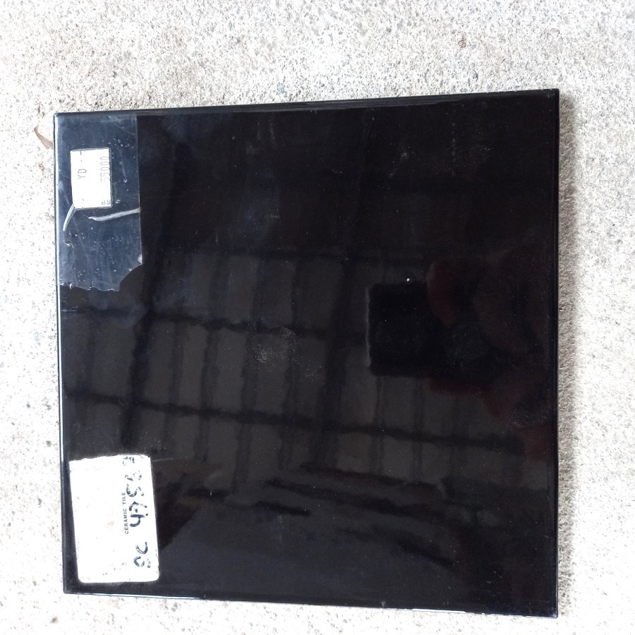 Jual KERAMIK LANTAI 20X20 HITAM GLOSSY-KERAMIK LANTAI HITAM 20X20 ...
