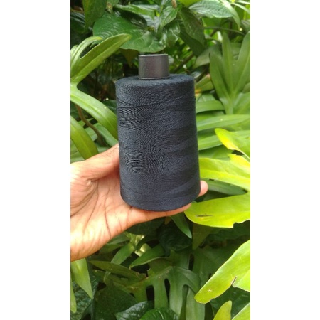 Jual benang jahit hitam grade a murah ukuran 60/3 40/2 | Shopee Indonesia