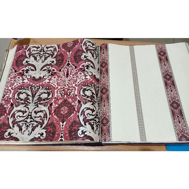Jual Wallpaper Vynil motif ukiran Batik Merah Elegan | Shopee Indonesia