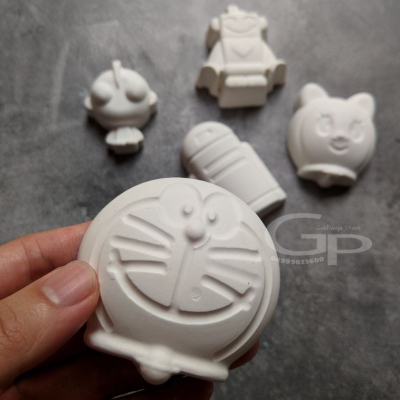 Jual Doraemon Dorami Robot Ultraman - Mainan Edukasi Anak Patung Lukis ...