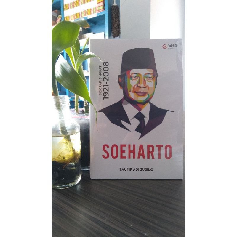 Jual Soeharto - Taufik Adi Susilo | Shopee Indonesia