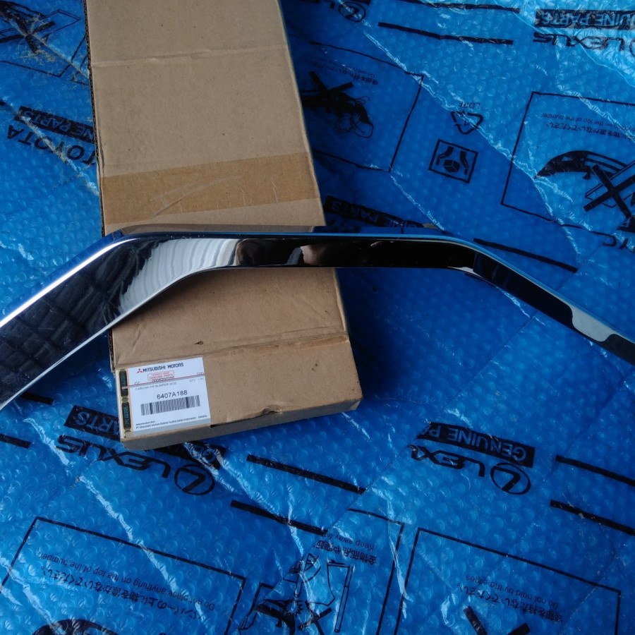 Jual LIST BUMPER DEPAN RH BAWAH 6407A188 MITSUBISHI XPANDER 2017 - 2021 ...