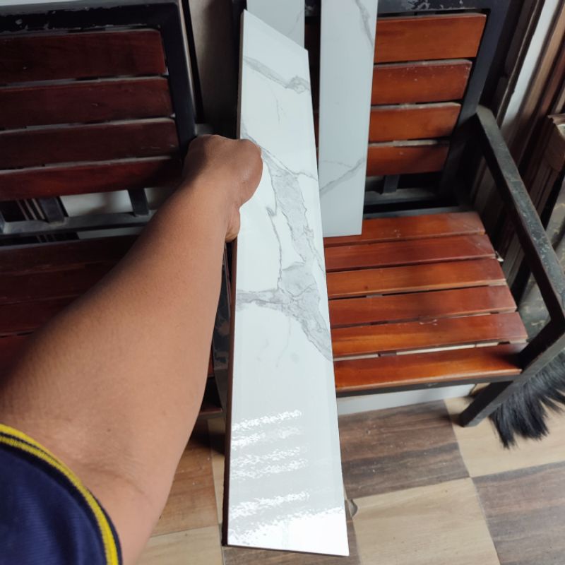 Jual plint granit 10x60 putih motip marmer daiva | Shopee Indonesia