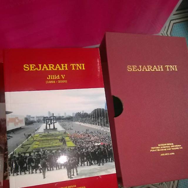 Jual BUKU 5 JILID SEJARAH TNI | Shopee Indonesia