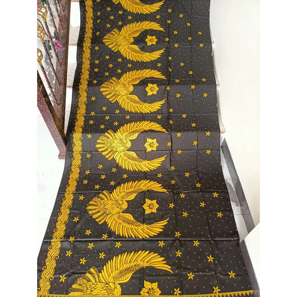 Jual Kain batik solo setia bintang garuda kuning dasar hitam LYN ...