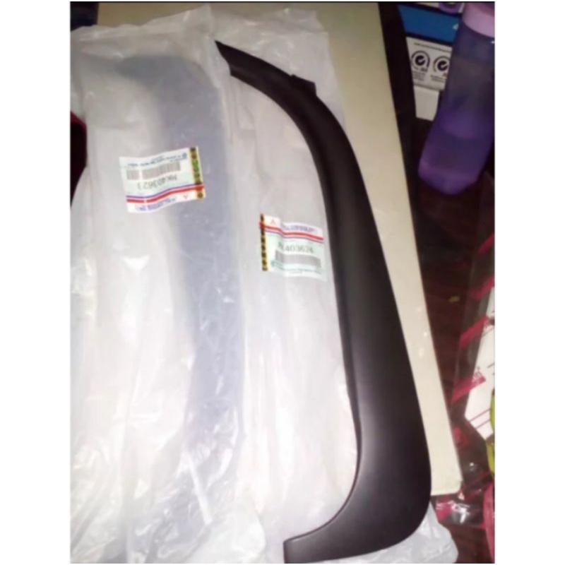 Jual list kaca belakang canter asli | Shopee Indonesia
