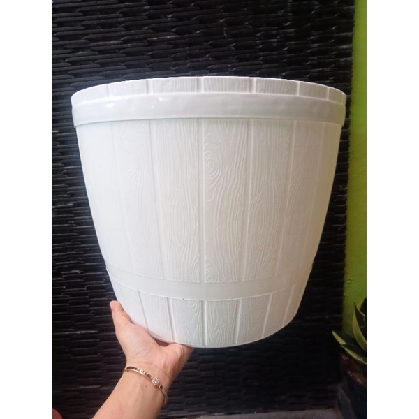 Jual Pot Bunga Gentong Jumbo 42/Pot Tanaman Motif Gentong Jumbo/Pot ...