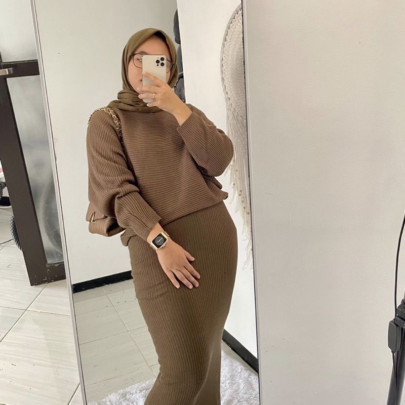 Jual SETELAN RAJUT BATWING / ROK / SET FASHION / SET RAJUT | Shopee ...