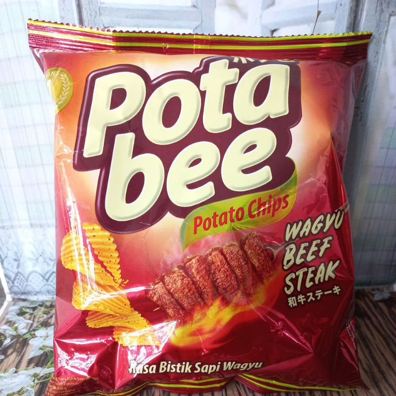 Jual Keripik Kentang Potato Pota bee 68gr | Pota Bee Melted cheese 57gr ...