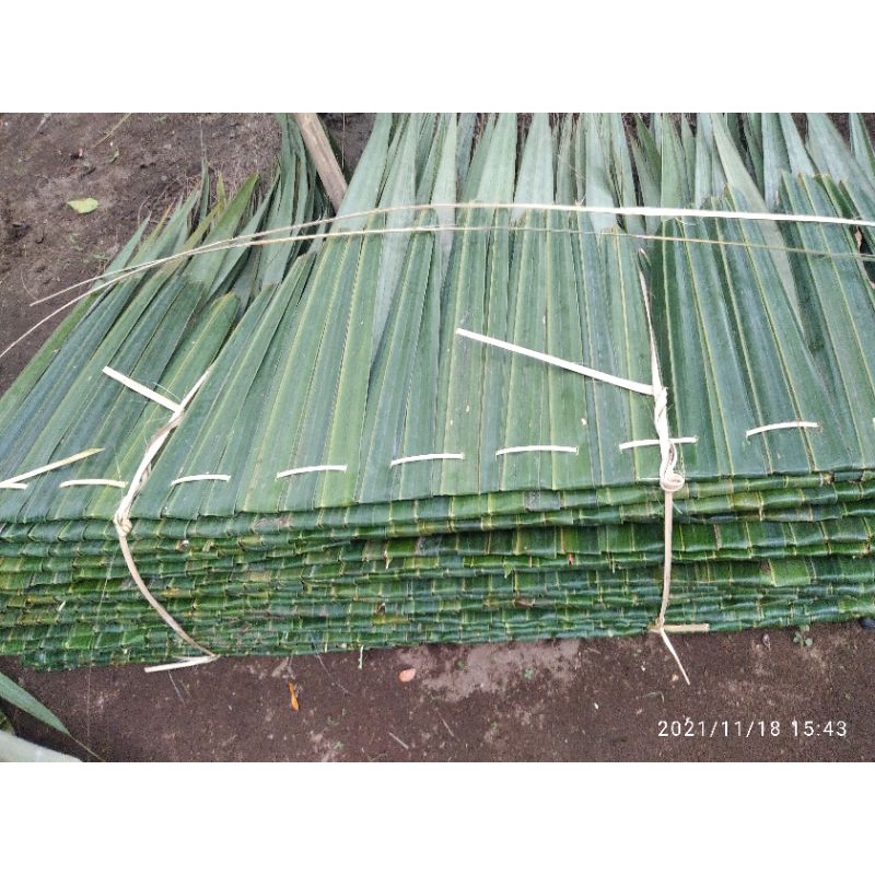 Jual atap daun rumbia/atap dahon untuk gazebo 10 pcs | Shopee Indonesia