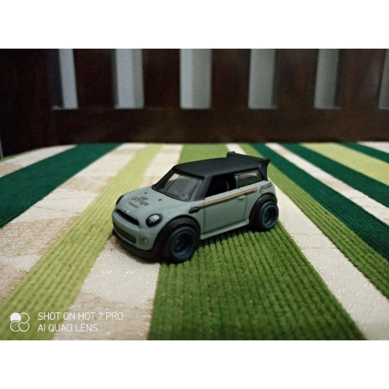 Jual Diecast HotWheels Hot wheels Mini Cooper Custom repaint Abu abu ...
