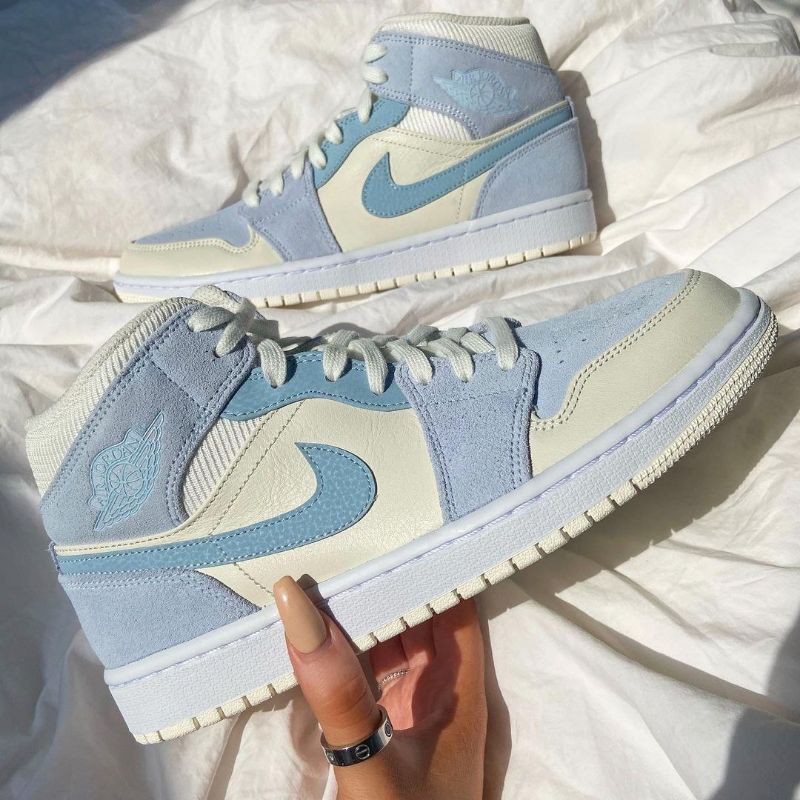 Jual Jordan 1 mid texture blue / Sepatu Air Jordan / Sepatu Nike Air ...