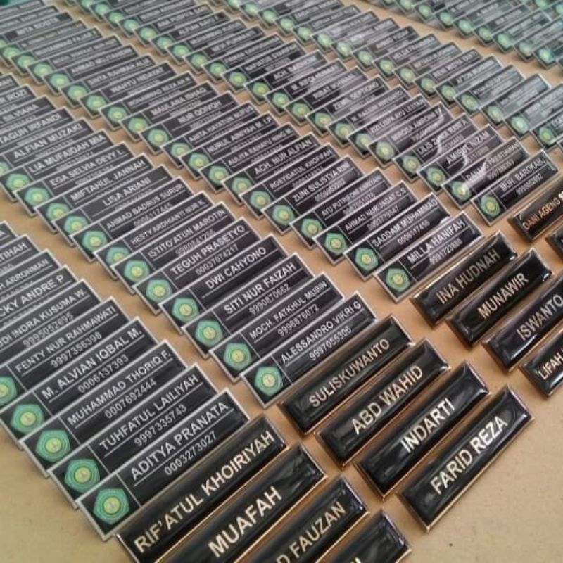 Jual name tag akrilik (custom) | Shopee Indonesia