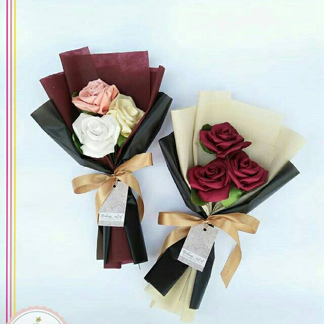 Jual Buket bunga satin / bunga wisuda 3 tangkai | Shopee Indonesia