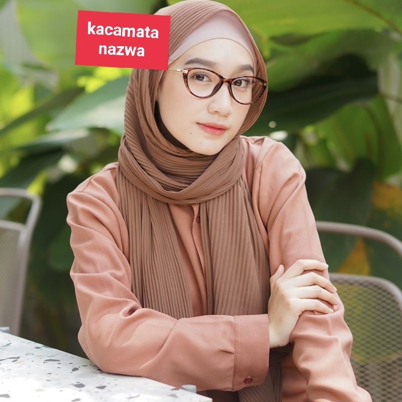 Jual Kacamata Baca Plus Progresif Bluecromic Wanita , Kacamata Cat Eye ...