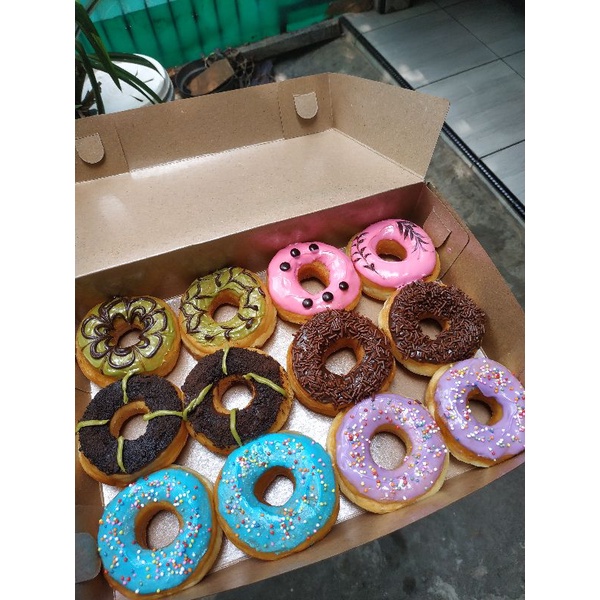 Jual Donat Topping Isi 12 Pcs | Shopee Indonesia