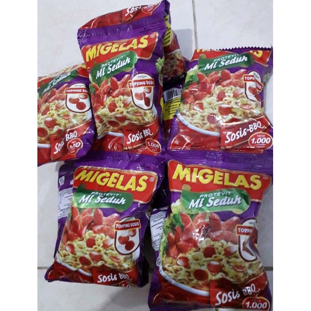 Jual Mi Gelas Renceng 28gr x 10pcs | 1 dus isi 12 renceng | Shopee ...