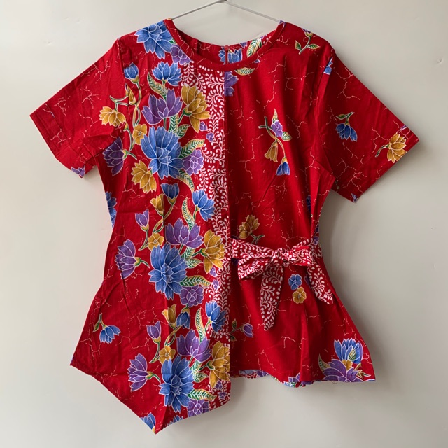 Jual Atasan Batik Merah Ikat Lunar CNY Sincia | Shopee Indonesia