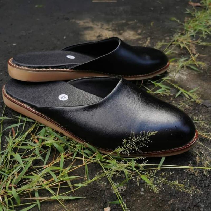 Jual Sandal slop kulit pria | sandal keren| sandal bali | kundangan ...
