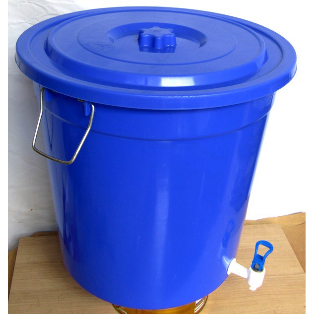 Jual Ember Kran / Ember Dispenser / Ember Cuci tangan 40 liter warna ...