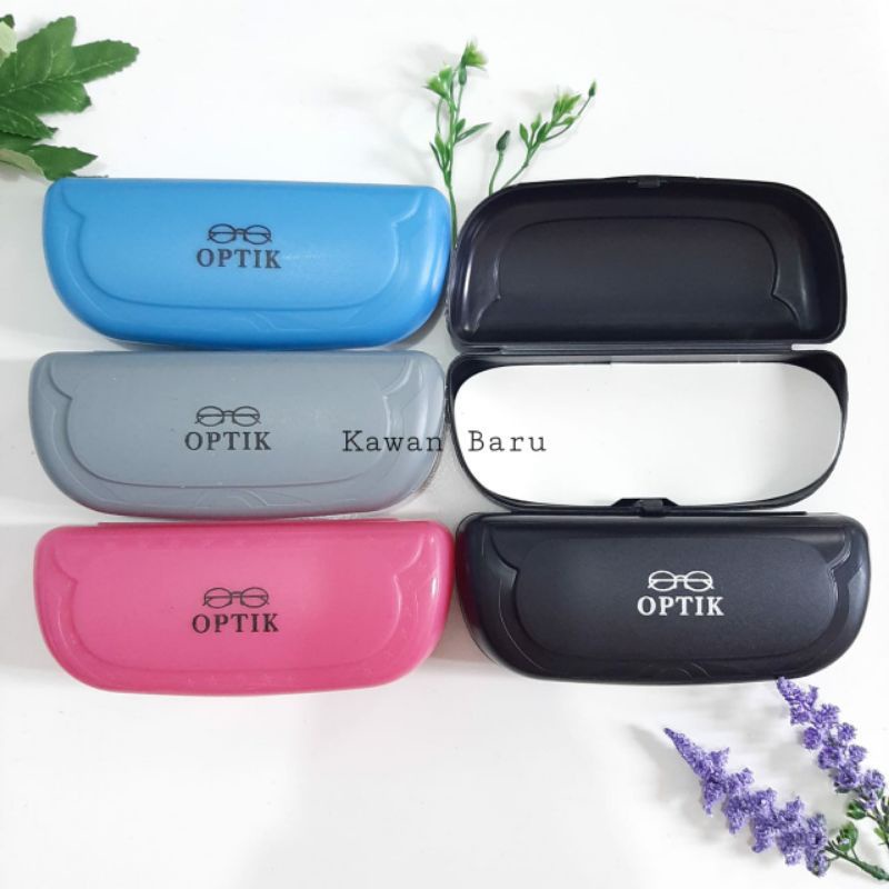 Jual Box kacamata tulisan optik warna Random bahan kokoh | Shopee Indonesia