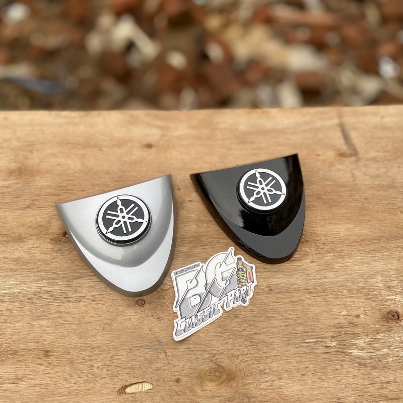 Jual Emblem Logo Panel Yamaha Fiz R Fis R Silver Hitam chrom | Shopee ...