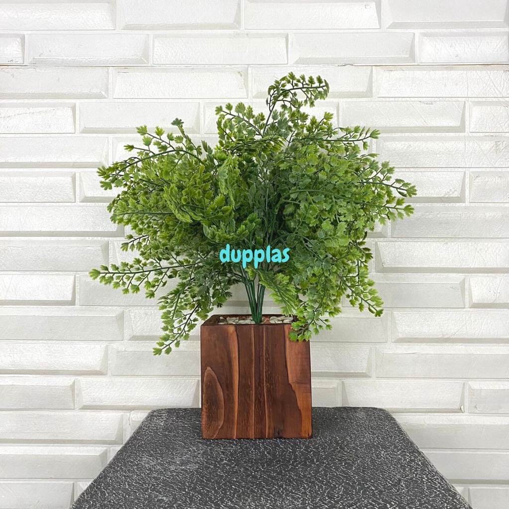 Jual Tanaman Daun Tapak Ikan Pari Latex Artificial Pot Kotak Motif Kayu ...