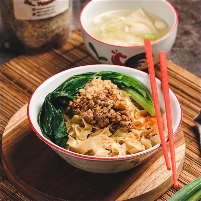 Jual BAKMI MAMIE - MIE LEBAR SHARING PACK BAKMI BABI FROZEN | Shopee Indonesia