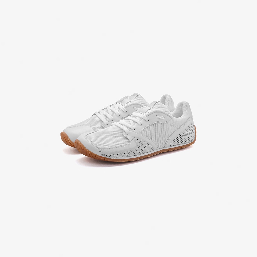 Jual PYOPP FLEDGE - Day 01 Barefoot Sneakers - White On Gum | Shopee ...