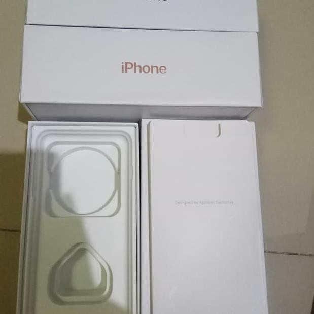 Jual WWF Dus box iphone XS . | Shopee Indonesia