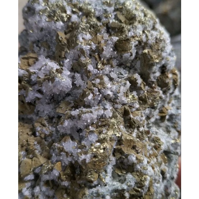 Jual batu pyrite with crystal 1 kg | Shopee Indonesia